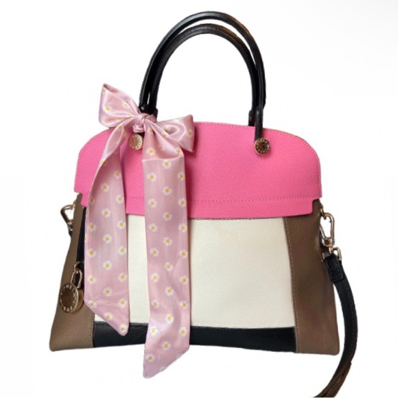 Furla | Bags | Furla Piper Womens Handbag In Excellent Condition With ...